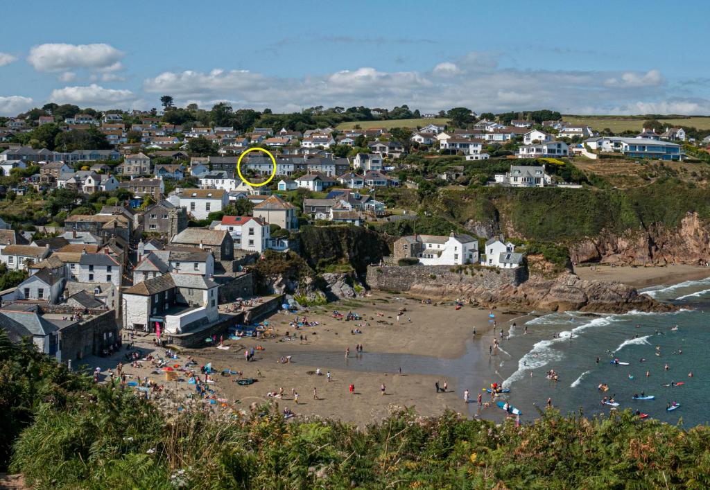 2a Coastguard Cottages, Gorran Haven (updated prices 2024)