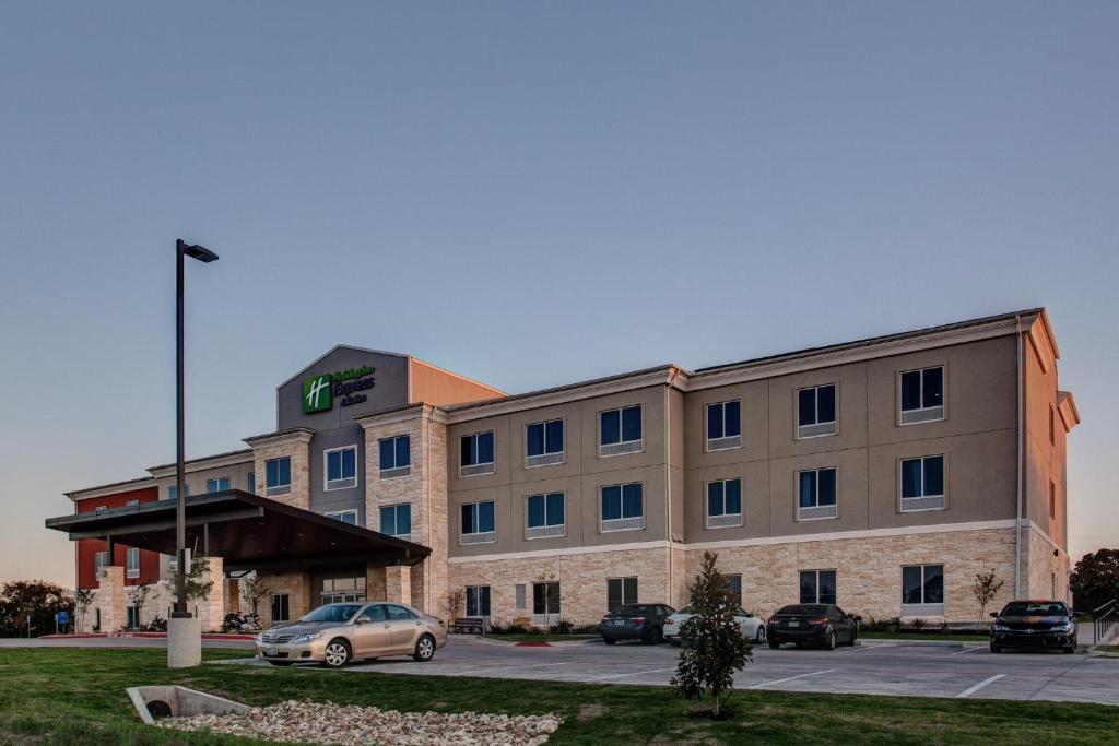 Holiday Inn Express & Suites Gatesville - N. Ft Hood by IHG, Gatesville ...