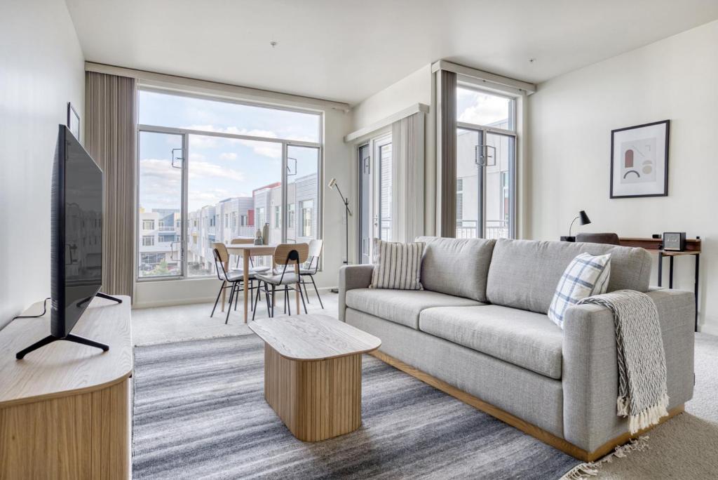 Palo Alto 2BR w AC Pool WD walkable location SFO-675, Palo Alto (tarifs ...