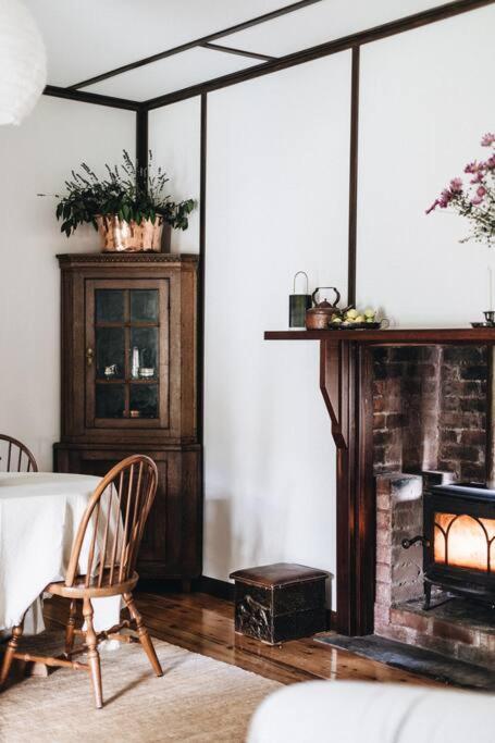 Pickers Hut - A Country Style Featured Dream Stay, Basket Range ...