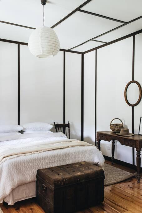 Pickers Hut - A Country Style Featured Dream Stay, Basket Range ...