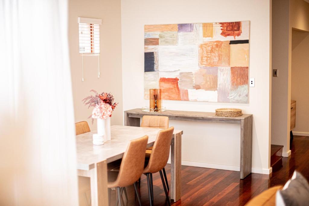 Inglewood Bliss A Modern Sanctuary, Perth (updated prices 2025)