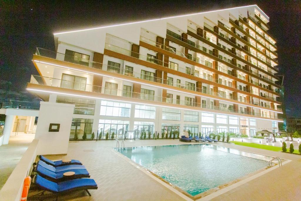 Accra Luxury Apartments @ The Signature, Accra (updated prices 2025)