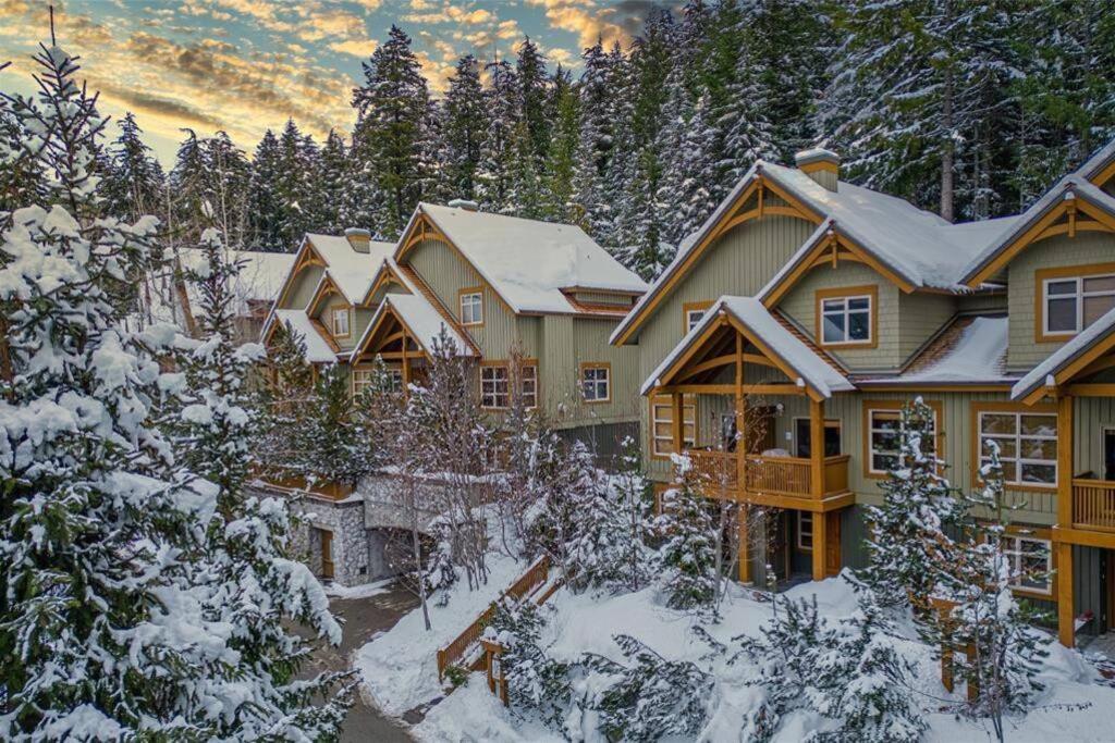 Mountain Star by Outpost Whistler, Whistler – Updated 2024 Prices