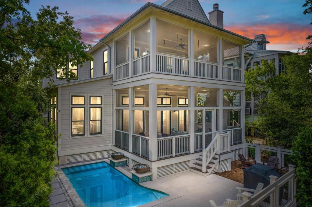 YOLO, Santa Rosa Beach (precios actualizados 2025)