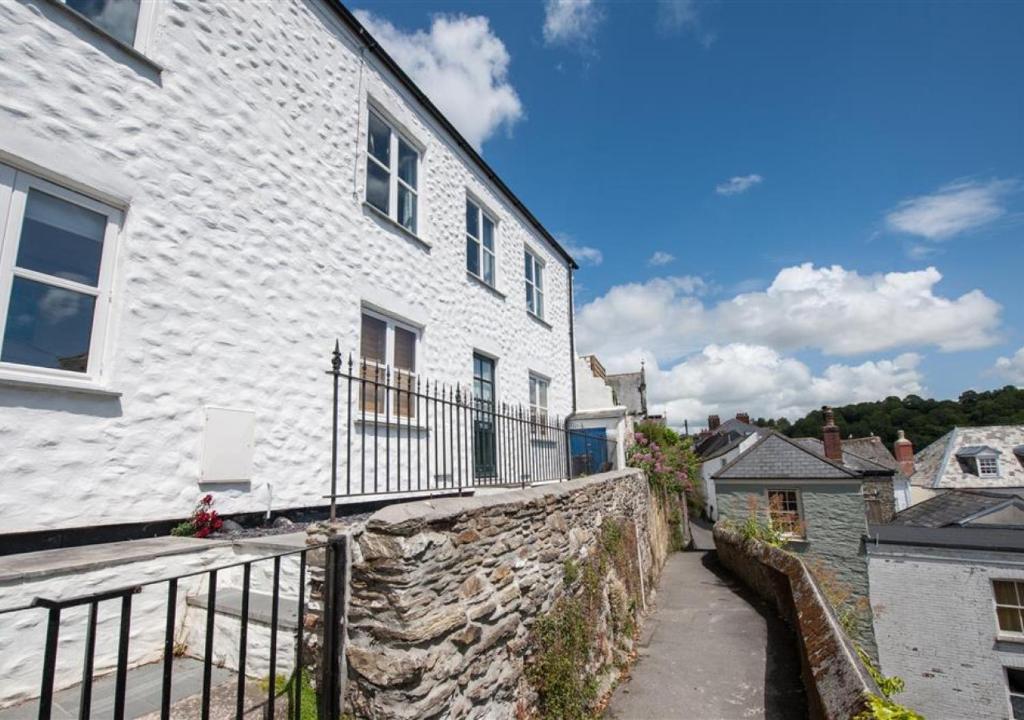 The Studio, Fowey (updated prices 2024)