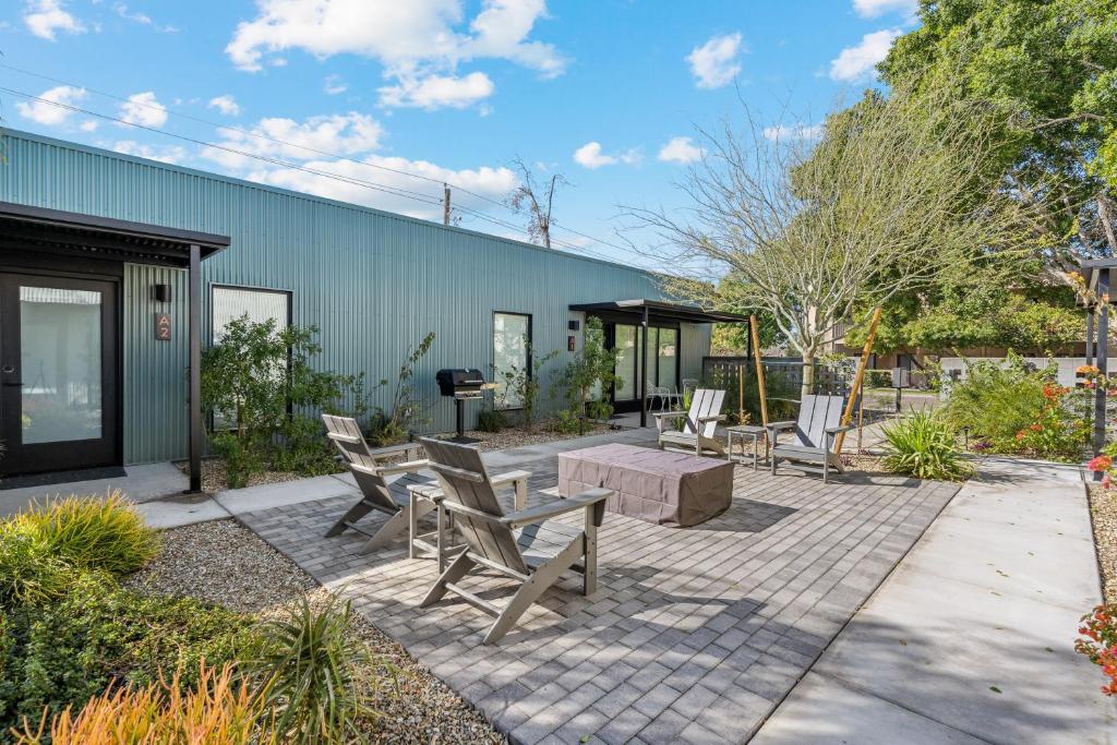 4 Square Studios, Phoenix (updated prices 2026)