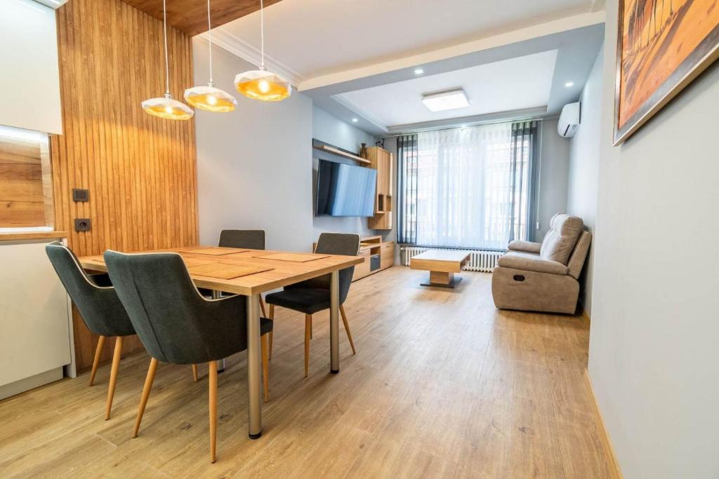 Vitoshka's Finest, Sofia (updated prices 2026)