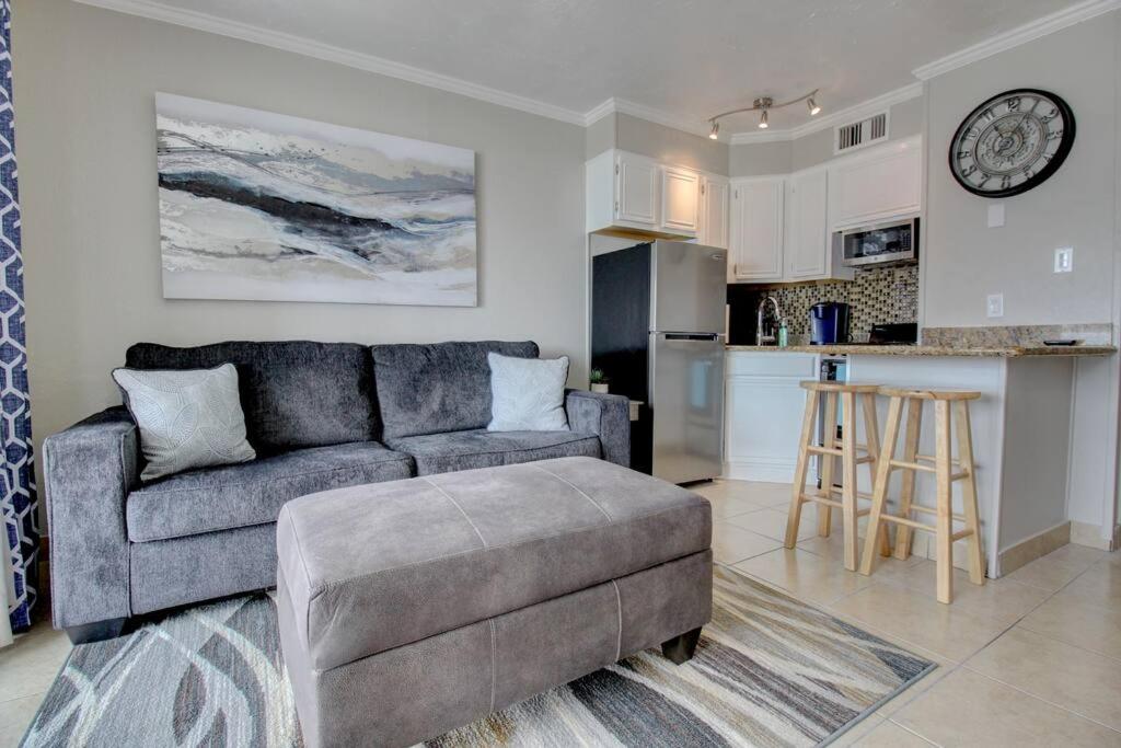 Blue Water Retreat - A Peaceful Galveston Getaway, Galveston (updated ...