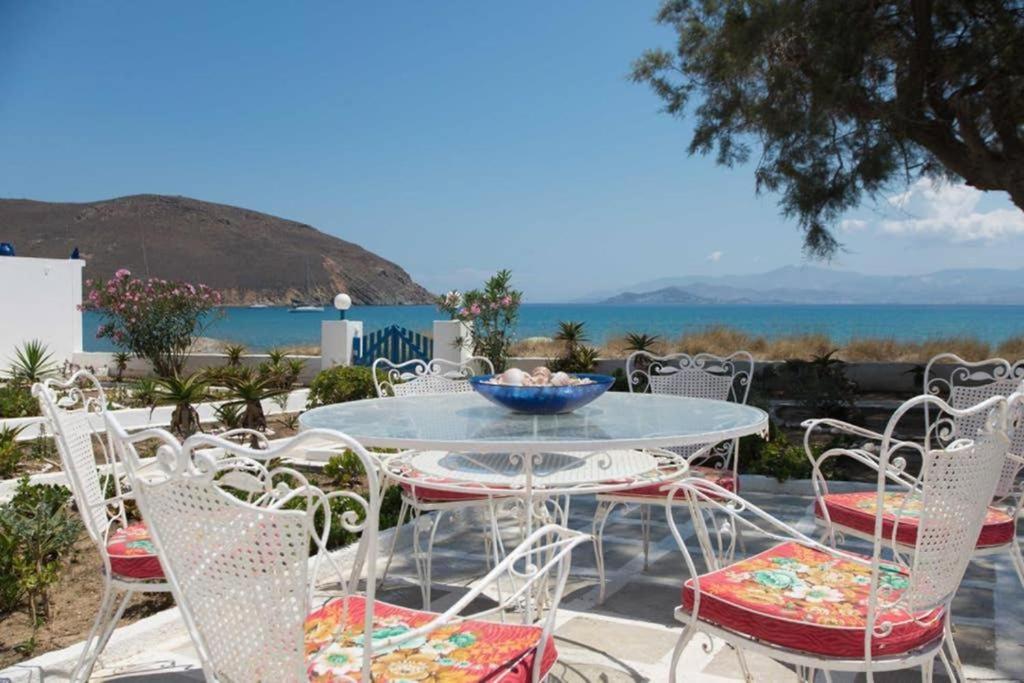 Lovely House Infront Of The Beach In Molos, Molos Parou (prețuri ...