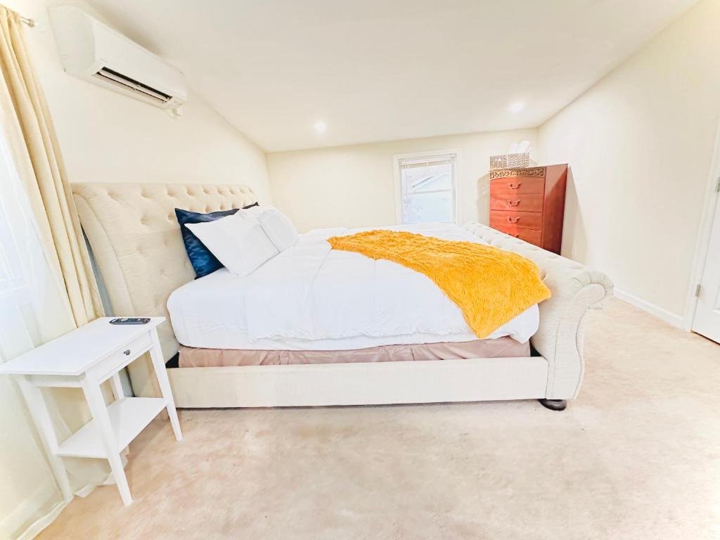 Savvy Beach Stay, Mastic Beach (updated prices 2025)