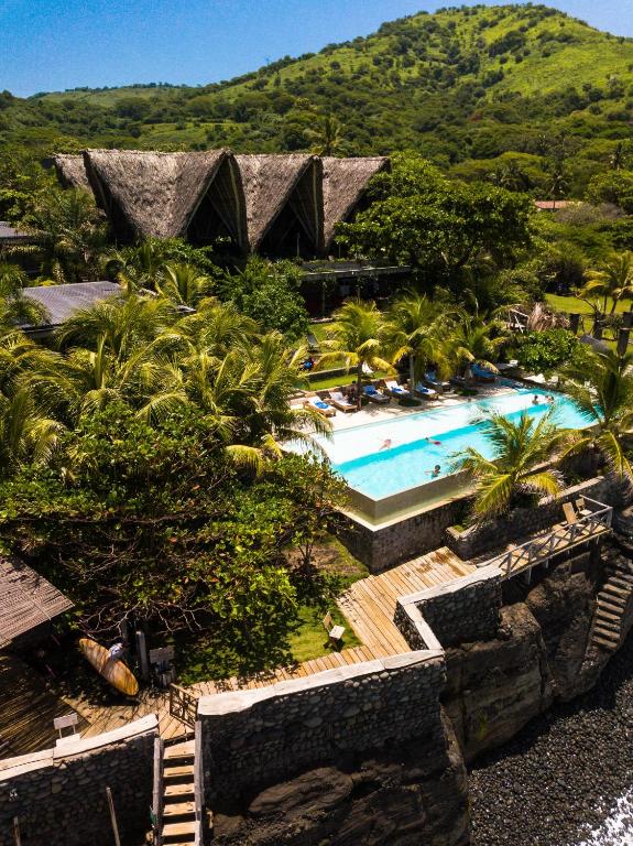 Puro Surf Hotel & Performance Academy, El Zonte (updated prices 2025)