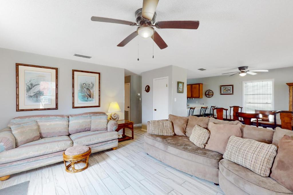 Blue House, Gulf Shores (updated prices 2025)