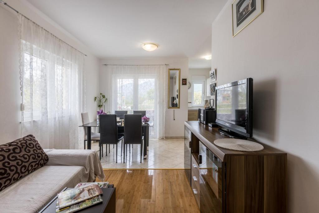 Apartment Zara with Free parking, Dugopolje (aktualisierte Preise für 2025)