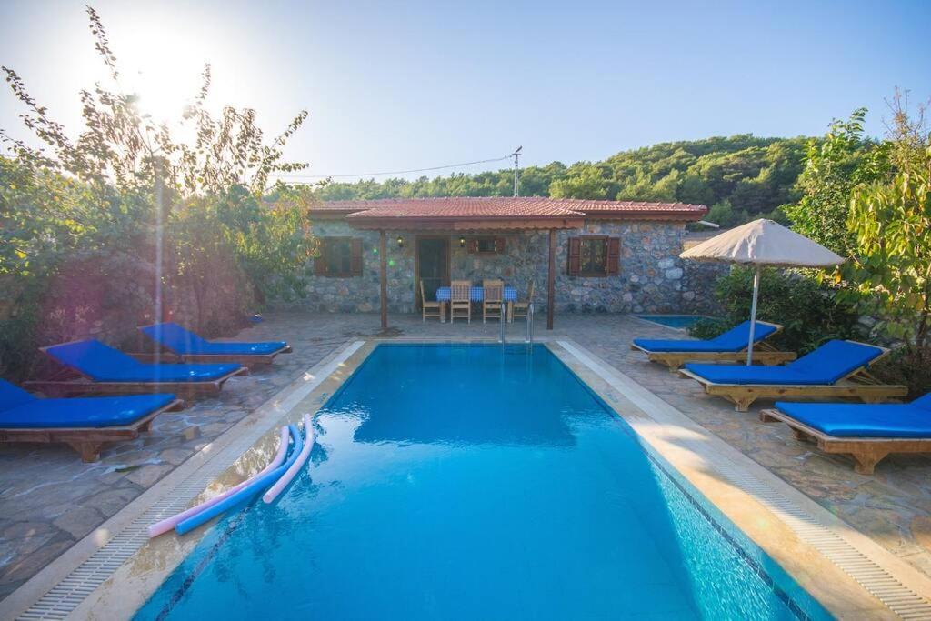 Havuzu Korunaklı Jakuzili Villa, Kınalı (prezzi aggiornati per il 2025)