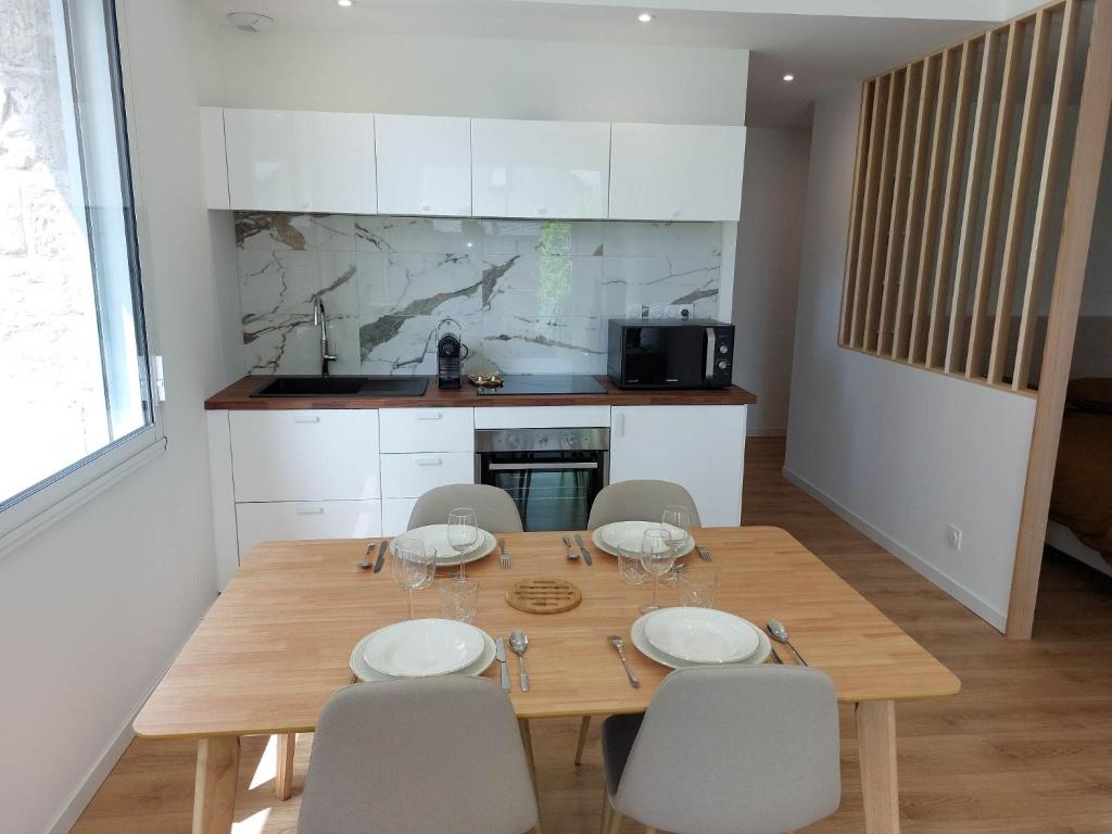 La Villa Bompard 48M2 Cœur de ville avec terrasse, Rodez (updated ...