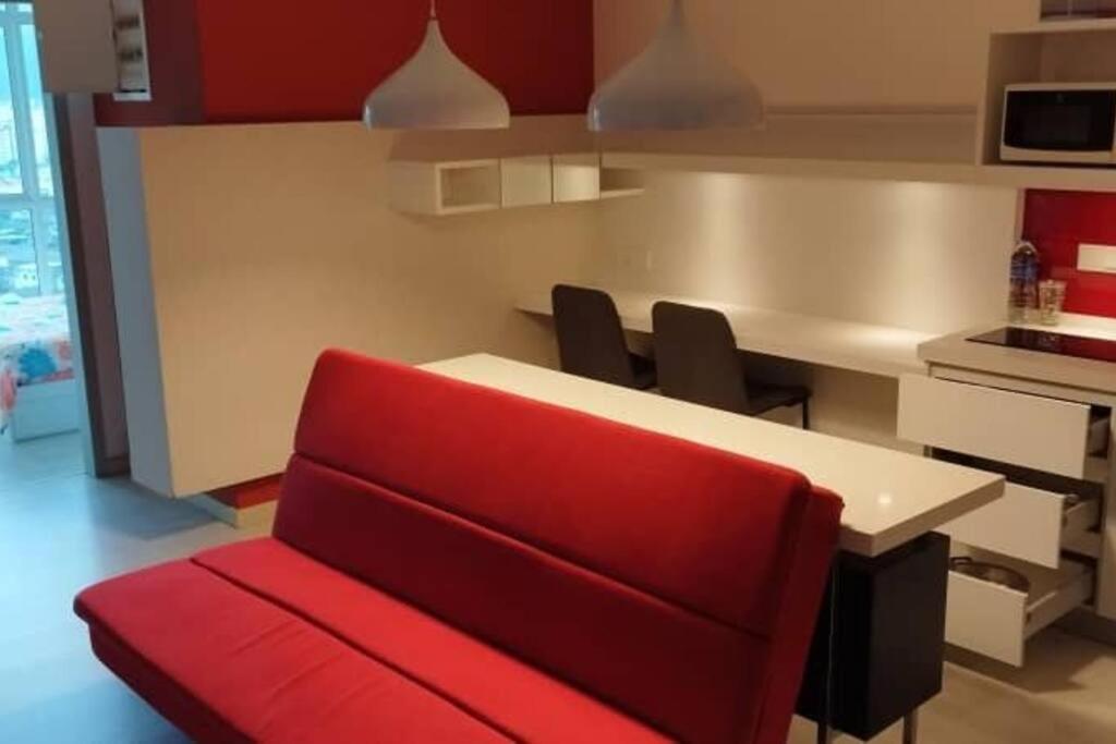 A loft with kitchen + full-condo facilities., George Town (updated ...