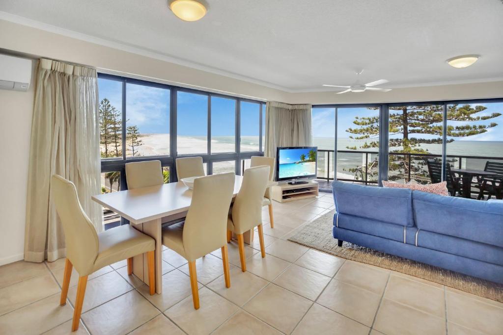 Unit 8 Phoenix Apartments Coolum Beach, Coolum Beach (updated prices 2026)