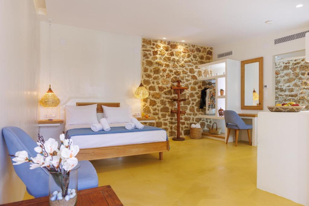 Dolphin Studios, Malia (updated prices 2025)