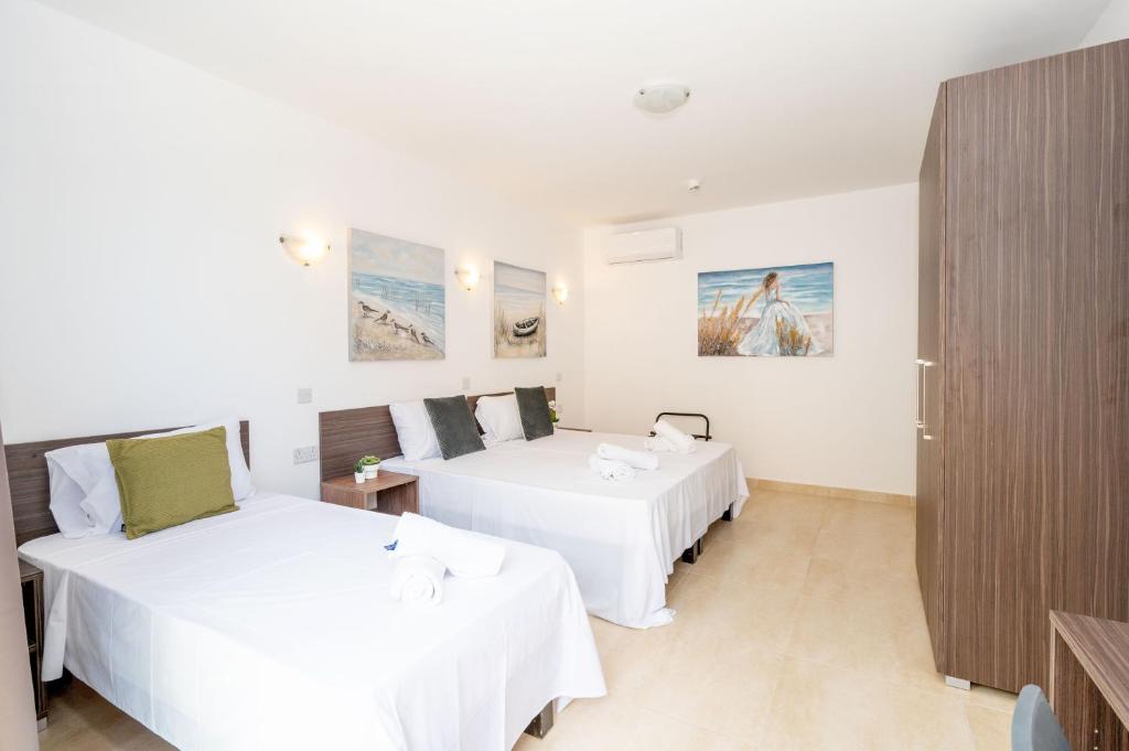 Islet Promenade Seafront 1 Bedroom Apartment with sea view balcony by ...