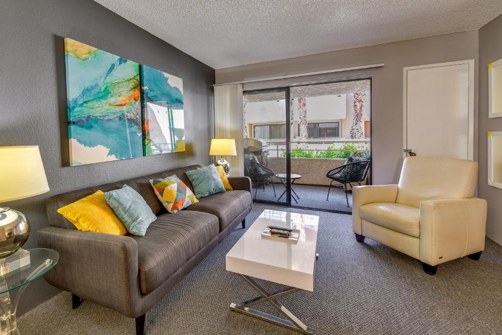 Palm Springs Condo with Community Pool Access, Palm Springs – Updated ...