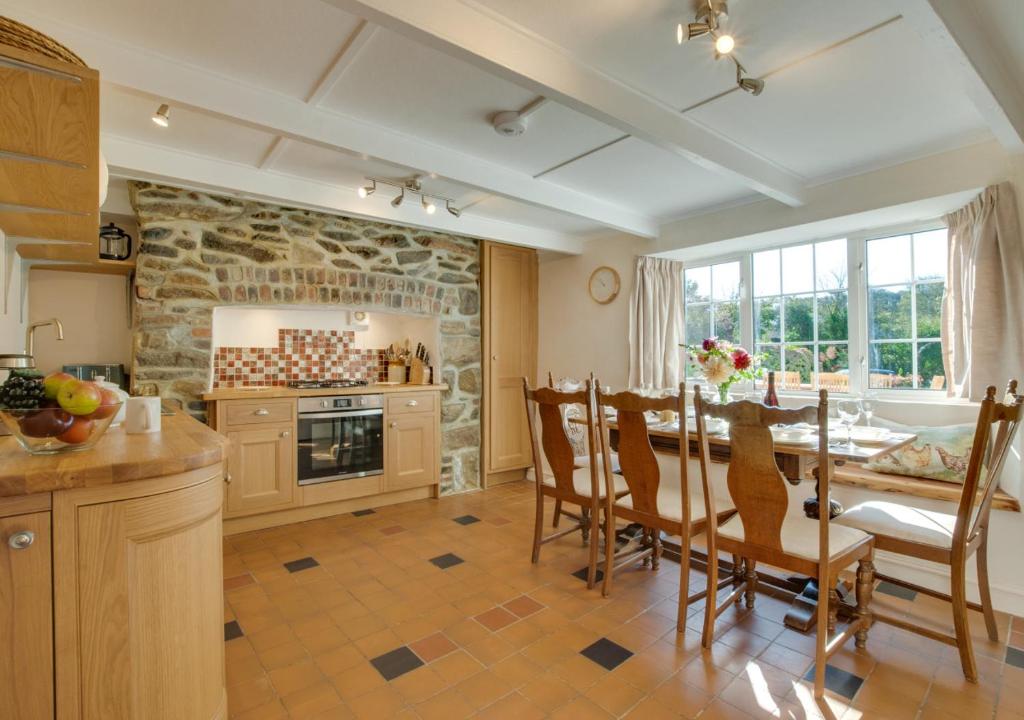 The Old Farmhouse, Cubert (updated prices 2024)