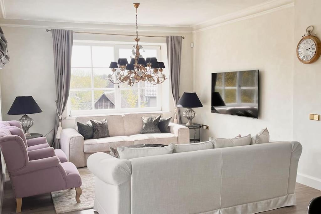 Amazing Riverside home/Kayaks&Sauna/Grill&Garden, Pabradė (updated ...