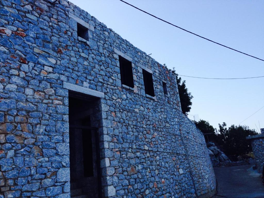 Shiro - traditional stone villa, Agriliá (updated prices 2026)