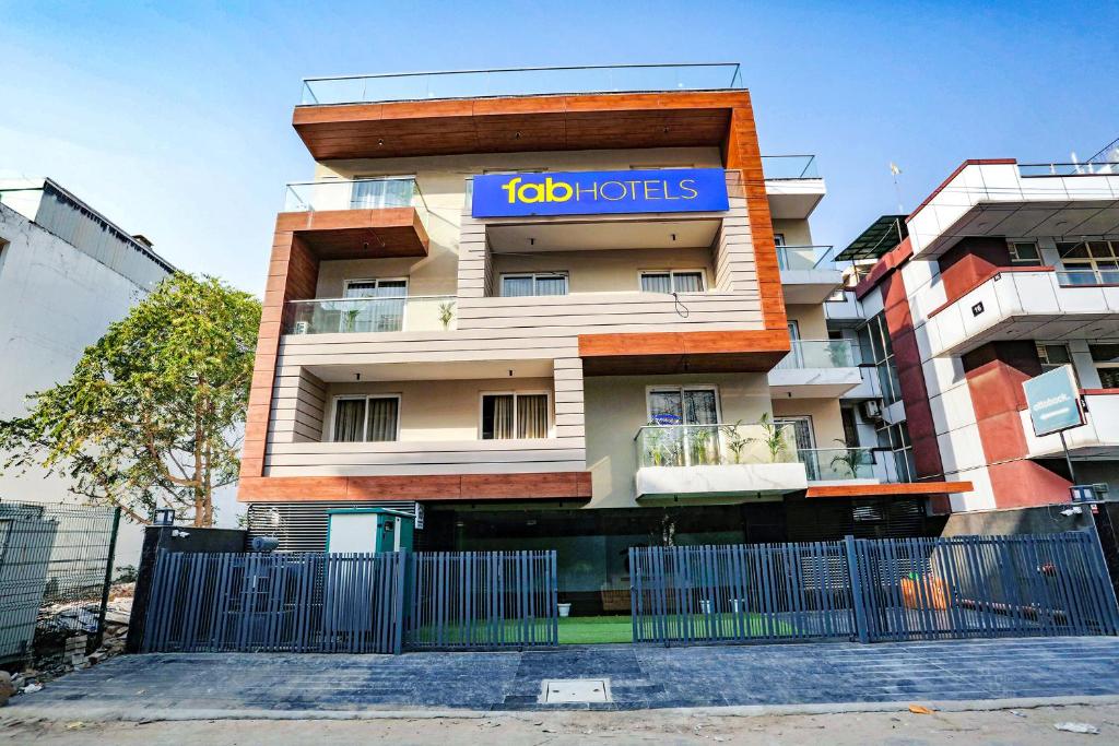 FabHotel Infinity Stay II, Gurgaon (updated prices 2025)