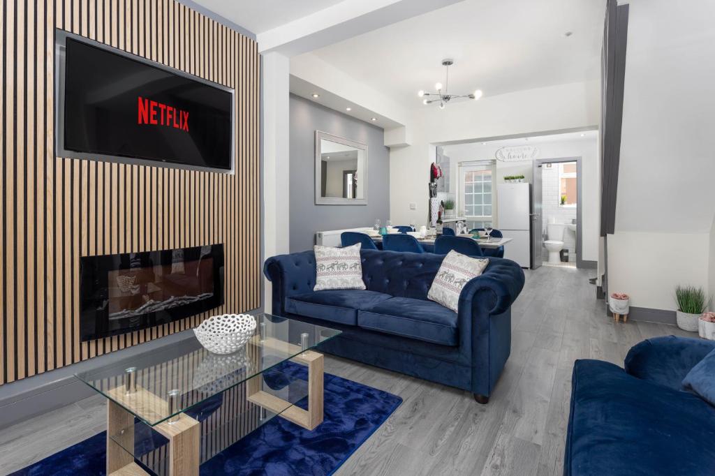 Teck House - Air Host & Stay - 5 mins to Hospital, Liverpool ...