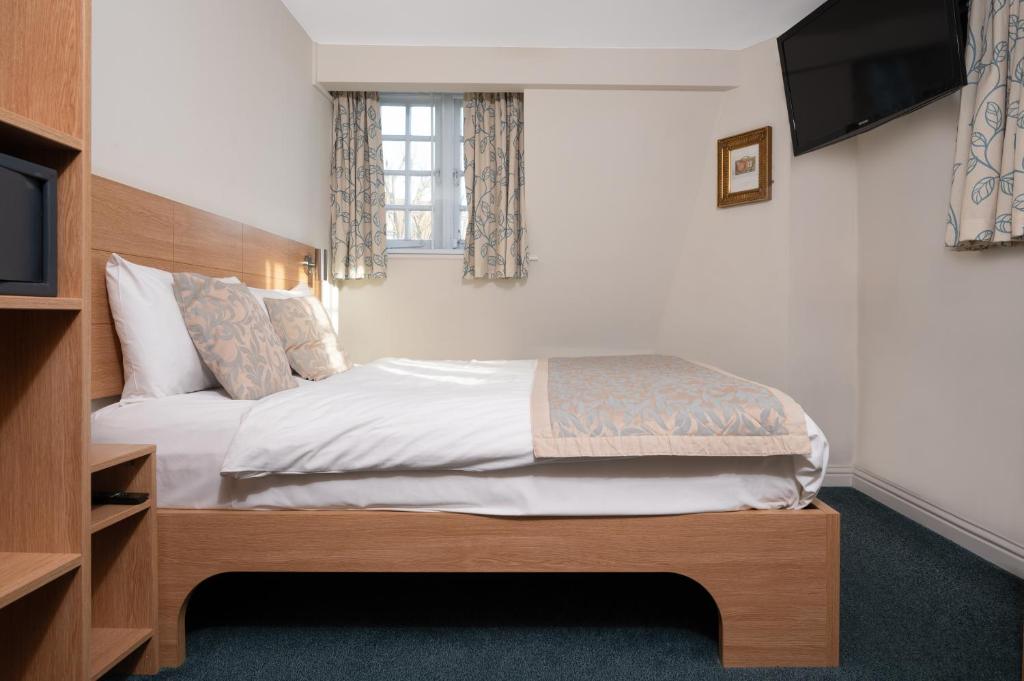 Fox Connaught London ExCel, London (updated prices 2025)