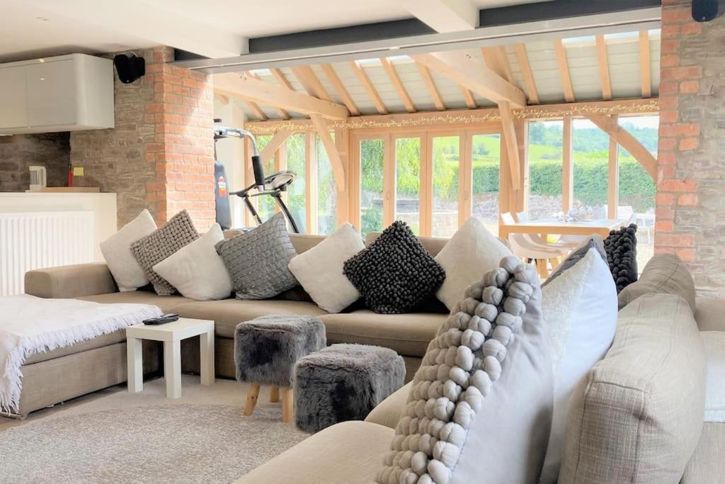 Ty Hobi Bach - at the foot of the Black Mountains, Brecon (updated ...