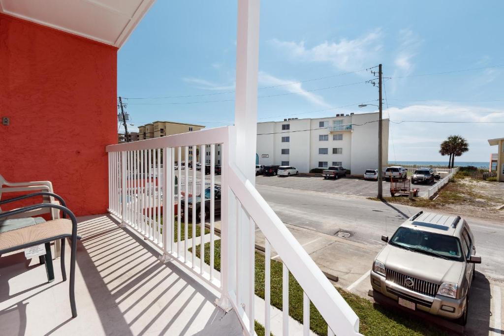 Tropical Isle 203, Fort Walton Beach (updated prices 2025)