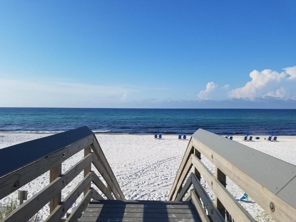 Tropical Isle 207, Fort Walton Beach (updated prices 2025)