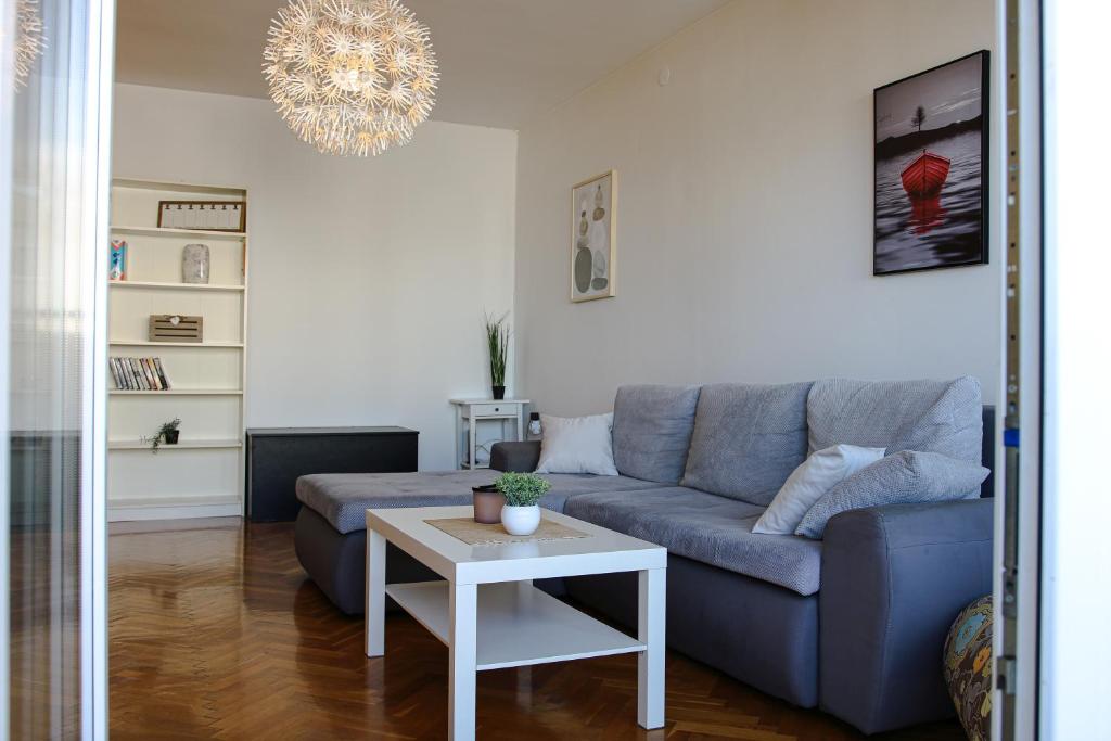 Mare, Rijeka (updated prices 2025)