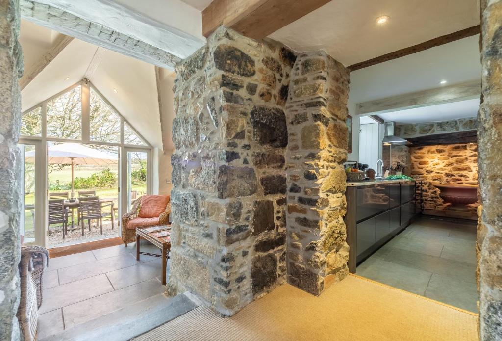 Bonython Farmhouse, Helston (updated prices 2025)