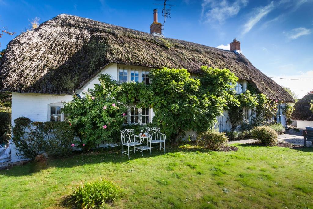 Wisteria Cottage, Urchfont (updated prices 2024)