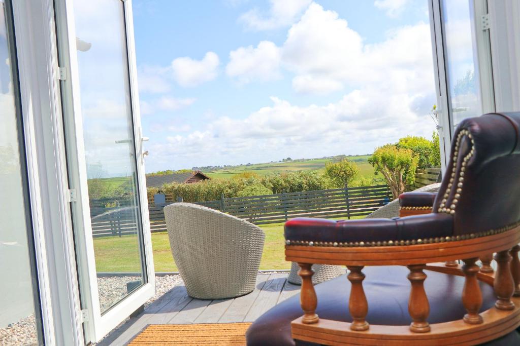 Coastal retreat surrounded by open countryside, Saint Ervan (updated ...