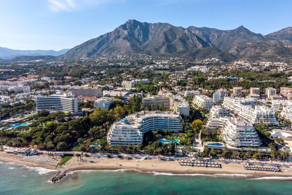1st line exclusive apt in heart of the Golden Mile, Marbella (updated ...
