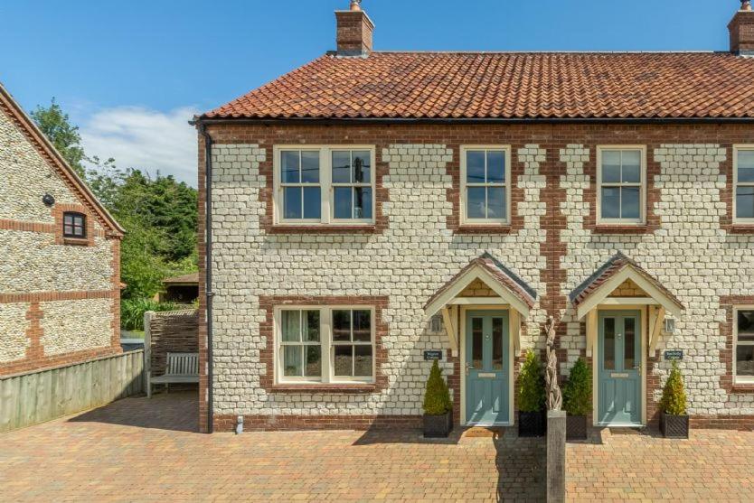 Wigeon Cottage, Thornham (updated prices 2026)
