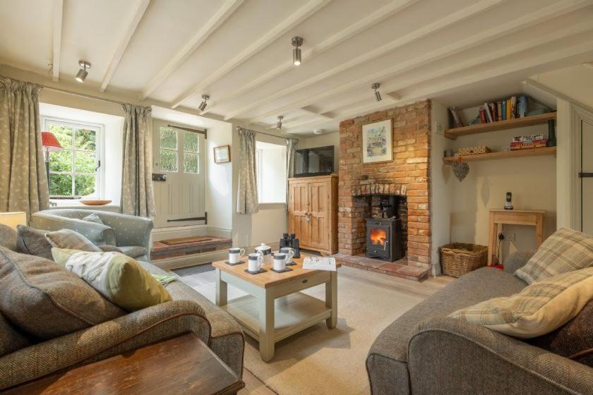 Sutton Cottage, Thornham (updated prices 2026)