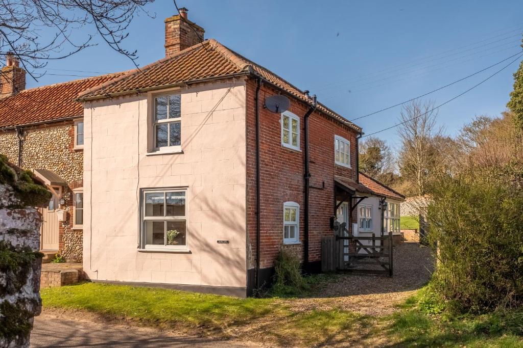 Pink End, North Creake – Updated 2024 Prices