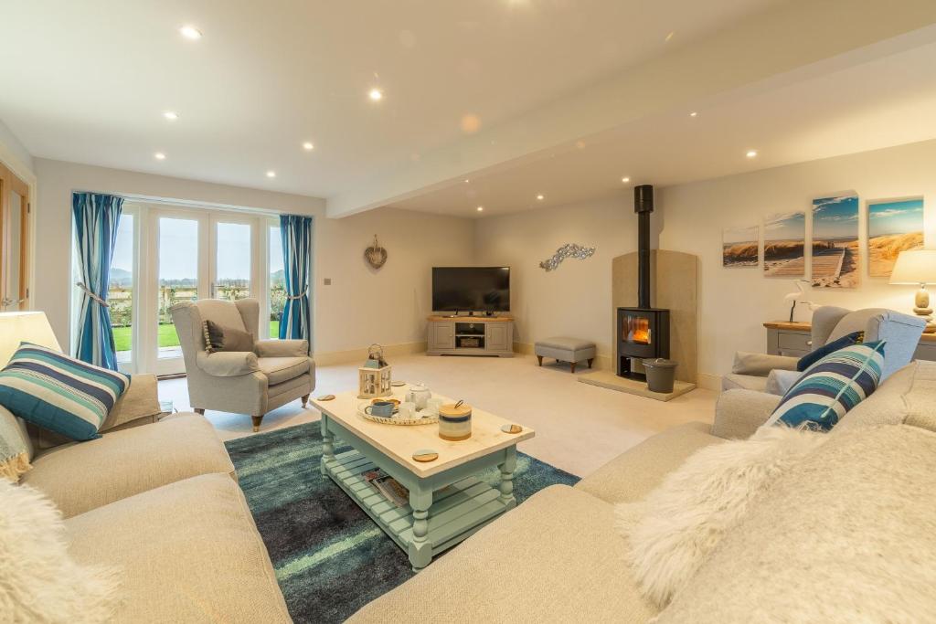 Field Corner 6, Docking (precios actualizados 2025)