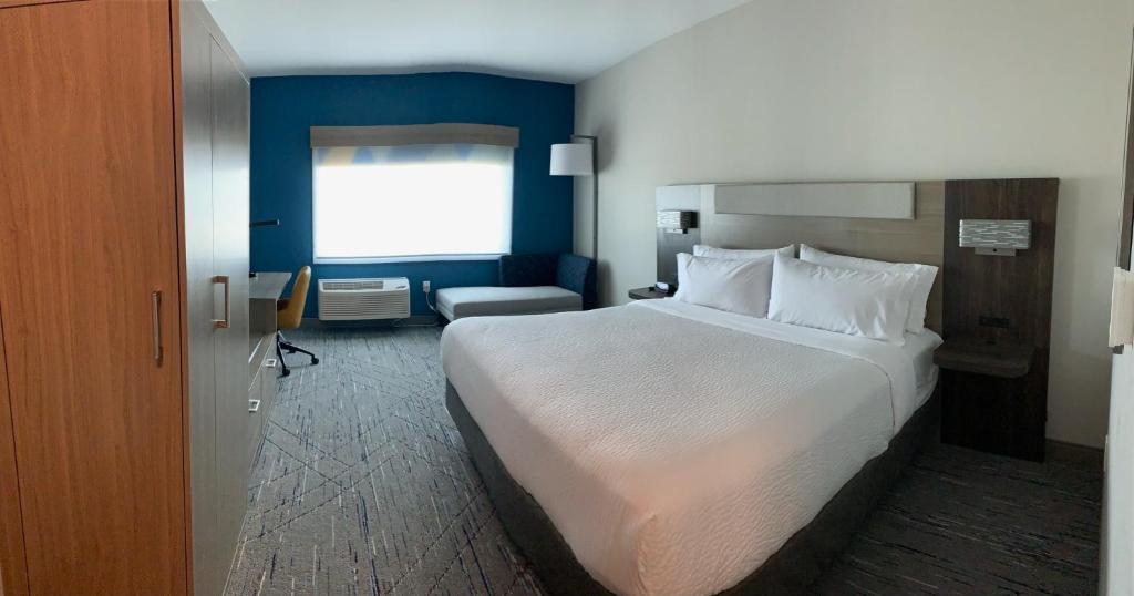 Holiday Inn Express & Suites - Courtenay - Comox by IHG, Courtenay ...