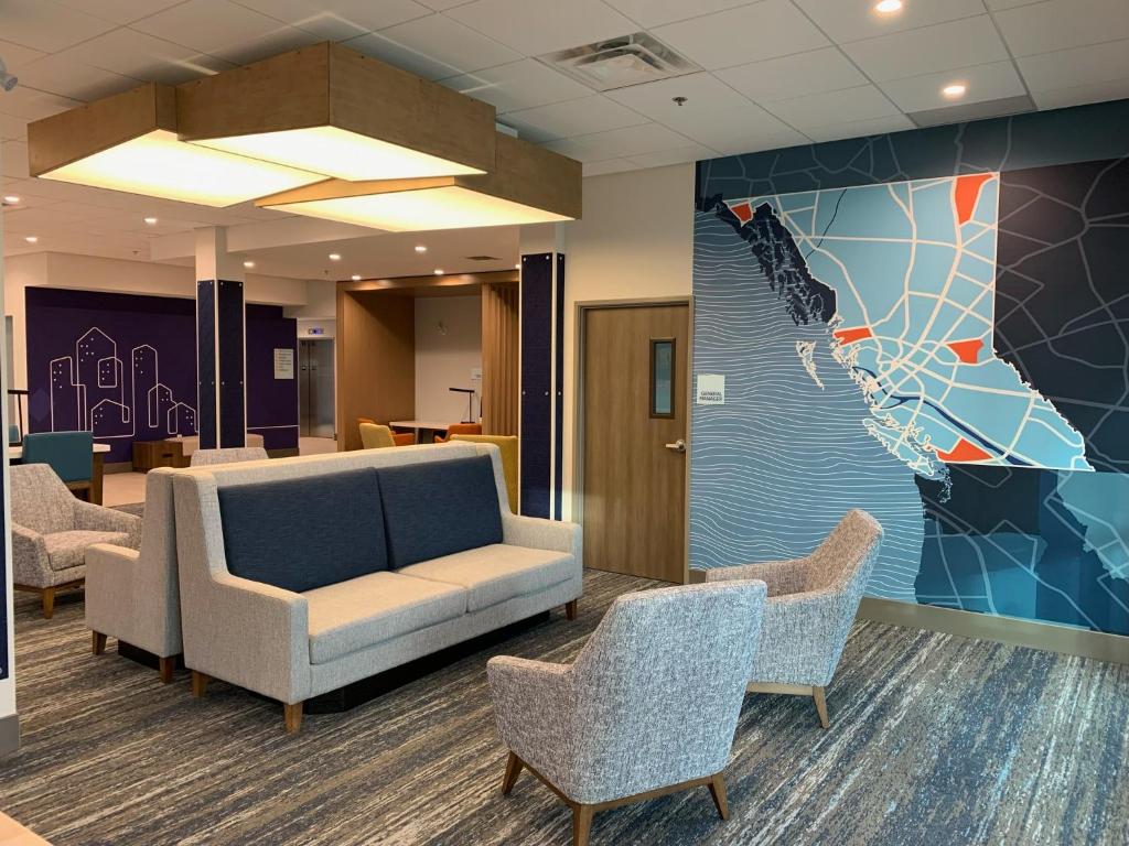 Holiday Inn Express & Suites - Courtenay - Comox by IHG, Courtenay ...