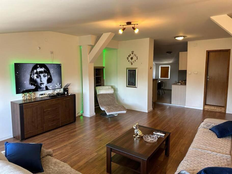 Best Place in Centar Podgorica, Podgorica (updated prices 2025)