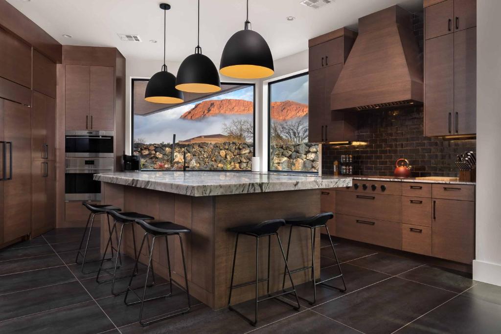 Snow Canyon Luxury Home #9 home, Ivins (updated prices 2026)