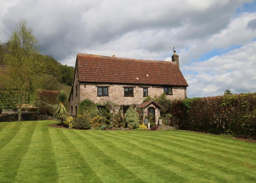 The Manor, Little Dean (updated prices 2026)