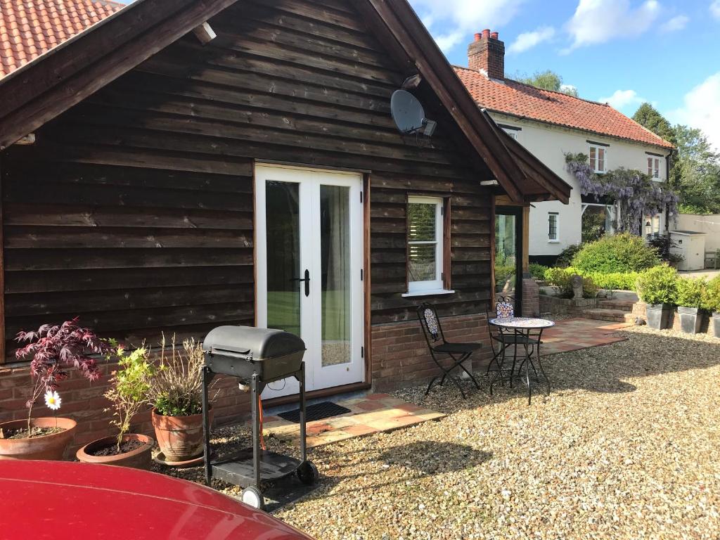 Garden View, Saxlingham Thorpe (updated prices 2025)