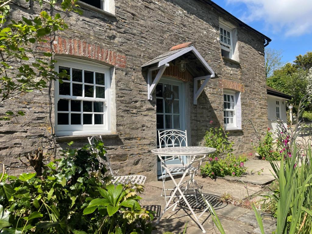 2 Penmayne Cottage, Saint Minver (updated prices 2026)